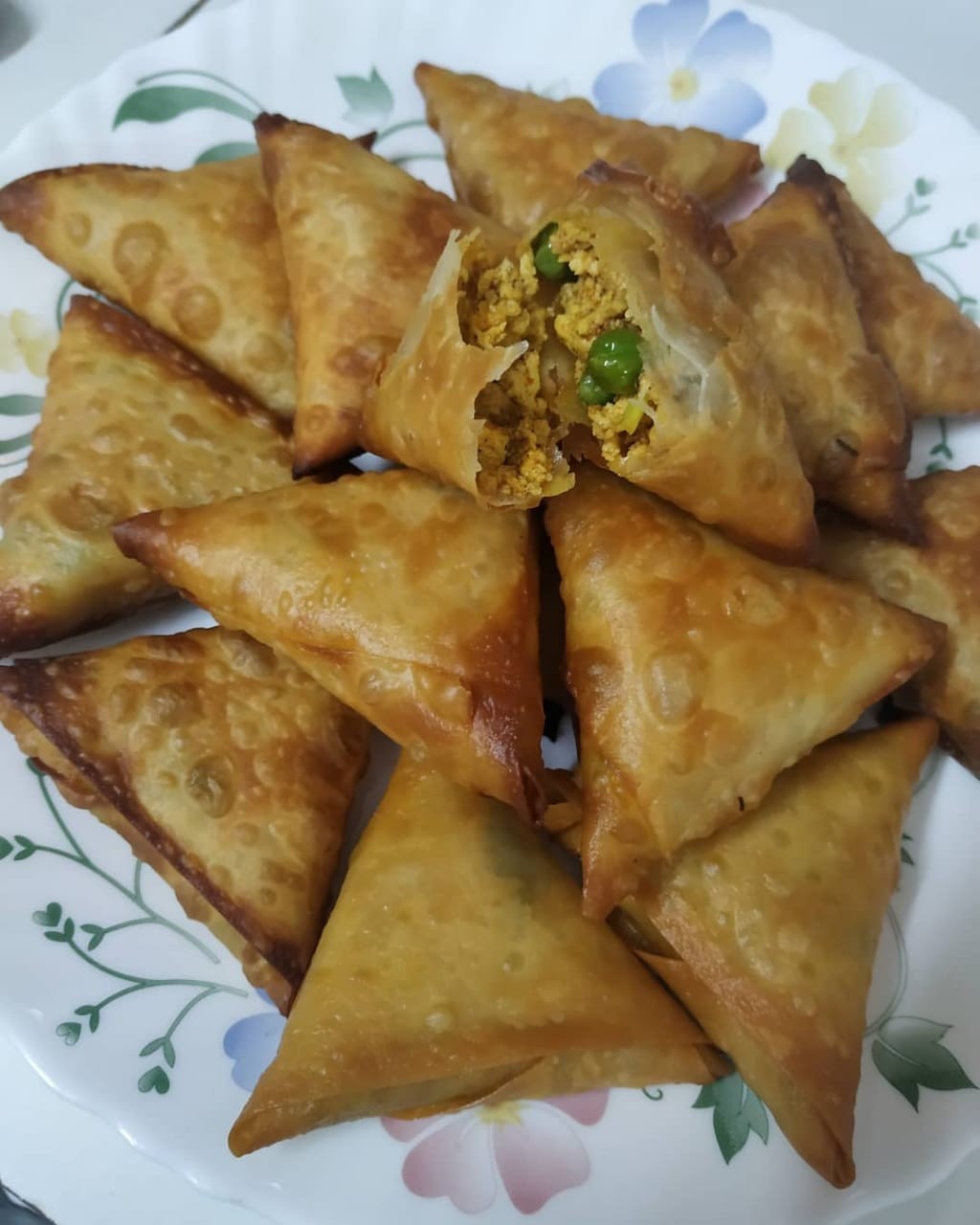 Mini Chicken Samosa - Tikka Temple